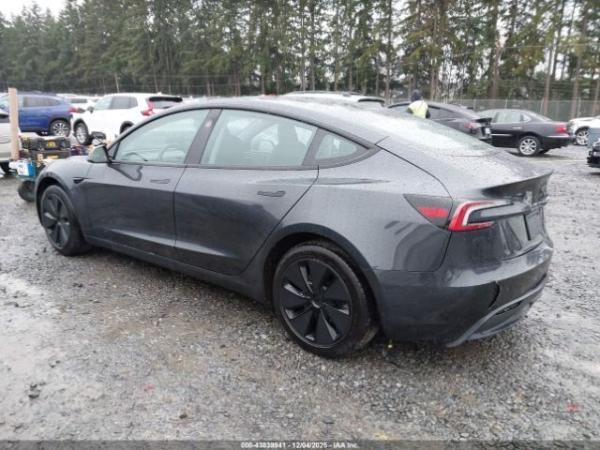 Tesla Model 3 2025 in Klaipeda, with an engine capacity of 0.00 L and mileage of 0 thousand km for 15300 €, photo 3 on AUTOMOTO.COM.LV