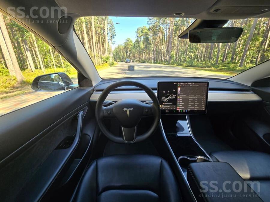 Violet Tesla Model 3 2020 in Riga, with an engine capacity of 0.00 L and mileage of 223 thousand km for 16100 €, photo 13 on AUTOMOTO.COM.LV