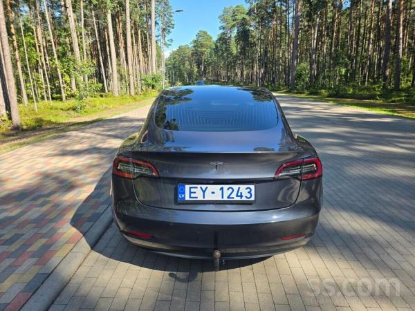 Violets Tesla Model 3 2020 Rīga, ar dzinēja tilpumu 0.00 L un nobraukumu 223 tūkst. km par 16100 €, foto 5 vietnē AUTOMOTO.COM.LV