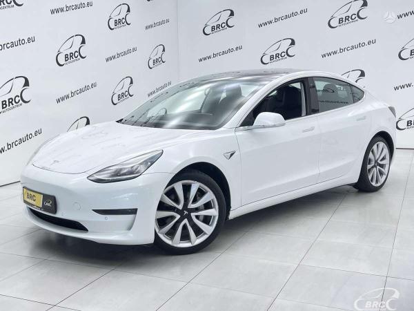 Balts Tesla Model 3 2019 Viļņa, ar dzinēja tilpumu 0.00 L un nobraukumu 116 tūkst. km par 14400 €, foto 1 vietnē AUTOMOTO.COM.LV