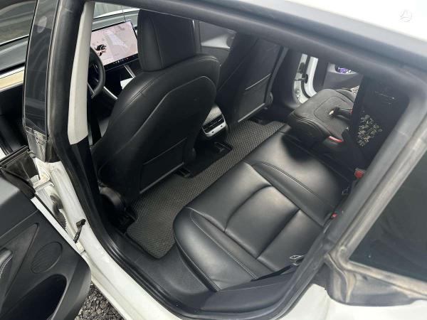 Balts Tesla Model 3 2019 Kauņa, ar dzinēja tilpumu 0.00 L un nobraukumu 171 tūkst. km par 18500 €, foto 10 vietnē AUTOMOTO.COM.LV