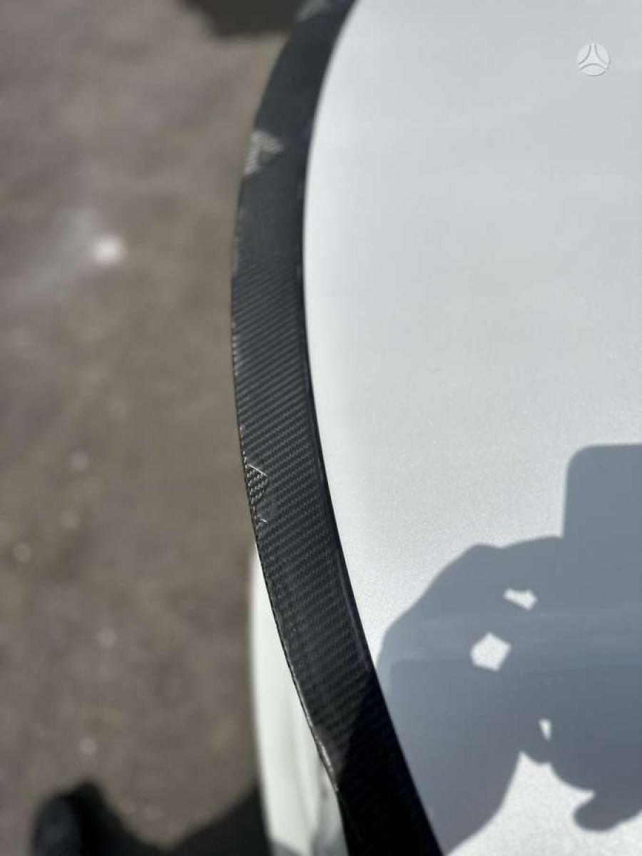 White Tesla Model 3 2019 in Kaunas, with an engine capacity of 0.00 L and mileage of 171 thousand km for 18500 €, photo 18 on AUTOMOTO.COM.LV