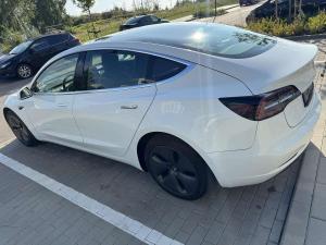White Tesla Model 3 2019 in Vilnius, with an engine capacity of 0.00 L and mileage of 94 thousand km for 20500 €, photo 15 on AUTOMOTO.COM.LV