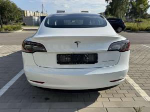 White Tesla Model 3 2019 in Vilnius, with an engine capacity of 0.00 L and mileage of 94 thousand km for 20500 €, photo 16 on AUTOMOTO.COM.LV