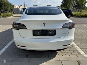 White Tesla Model 3 2019 in Vilnius, with an engine capacity of 0.00 L and mileage of 94 thousand km for 20500 €, photo 17 on AUTOMOTO.COM.LV