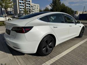 White Tesla Model 3 2019 in Vilnius, with an engine capacity of 0.00 L and mileage of 94 thousand km for 20500 €, photo 20 on AUTOMOTO.COM.LV