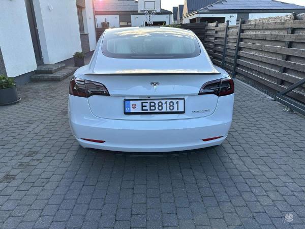 Белый Тесла Модель 3 2019 в Вильнюс, объемом двигателя 0.00 л и пробегом 247 тыс. км за 18700 €, фото 9 на AUTOMOTO.COM.LV