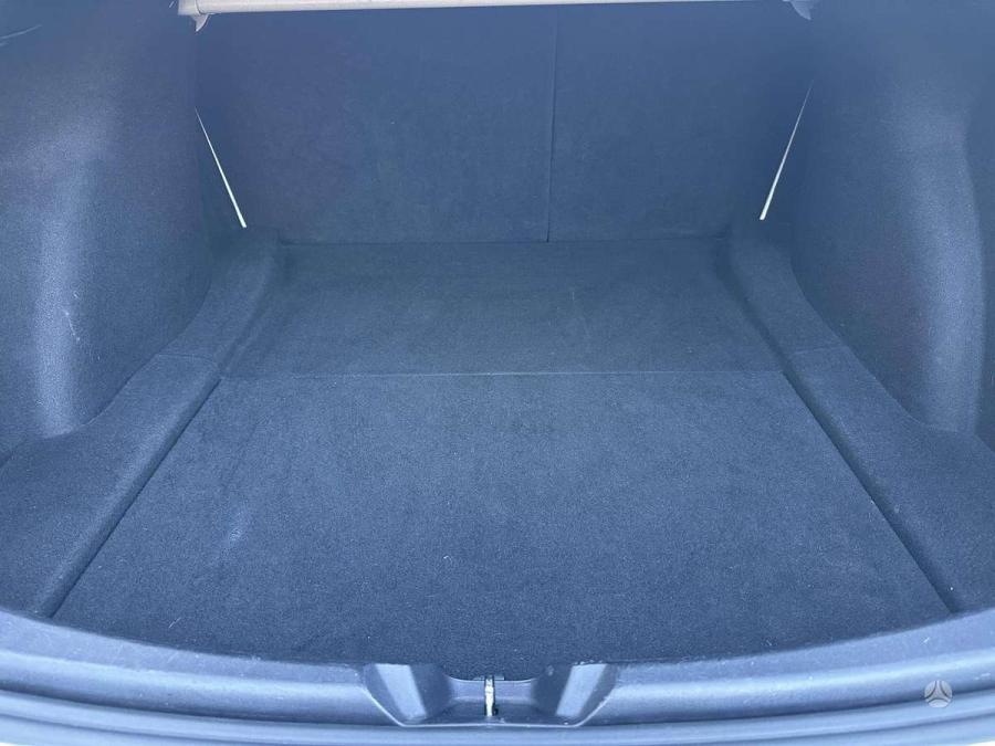 White Tesla Model 3 2019 in Vilnius, with an engine capacity of 0.00 L and mileage of 247 thousand km for 18200 €, photo 16 on AUTOMOTO.COM.LV