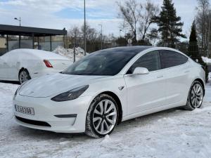 Balts Tesla Model 3 2020 Klaipėda, ar dzinēja tilpumu 0.00 L un nobraukumu 104 tūkst. km par 9199 €, foto  vietnē AUTOMOTO.COM.LV