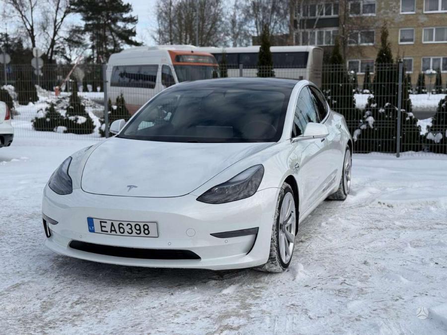 Balts Tesla Model 3 2020 Klaipėda, ar dzinēja tilpumu 0.00 L un nobraukumu 104 tūkst. km par 9199 €, foto 6 vietnē AUTOMOTO.COM.LV