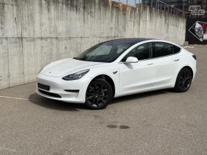 White Tesla Model 3 2020 in Vilnius, with an engine capacity of 0.00 L and mileage of 171 thousand km for 17200 €, photo 3 on AUTOMOTO.COM.LV