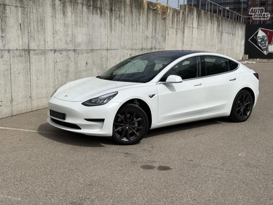 White Tesla Model 3 2020 in Vilnius, with an engine capacity of 0.00 L and mileage of 171 thousand km for 17200 €, photo 3 on AUTOMOTO.COM.LV