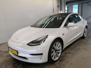 White Tesla Model 3 2020 in Riga, with an engine capacity of 0.00 L and mileage of 108 thousand km for 16950 €, photo  on AUTOMOTO.COM.LV