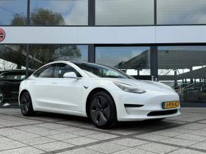 Balts Tesla Model 3 2020 Rīga, ar dzinēja tilpumu 0.00 L un nobraukumu 150 tūkst. km par 15505 €, foto  vietnē AUTOMOTO.COM.LV