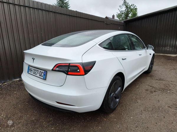 Balts Tesla Model 3 2020 Kauņa, ar dzinēja tilpumu 0.00 L un nobraukumu 101 tūkst. km par 11700 €, foto 6 vietnē AUTOMOTO.COM.LV