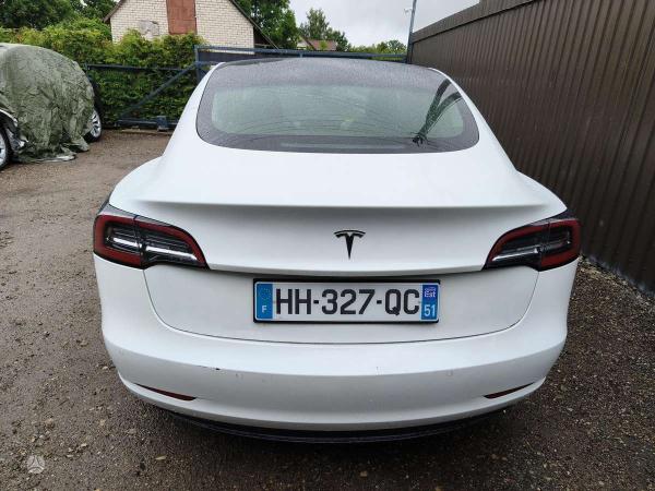 Balts Tesla Model 3 2020 Kauņa, ar dzinēja tilpumu 0.00 L un nobraukumu 101 tūkst. km par 11700 €, foto 8 vietnē AUTOMOTO.COM.LV