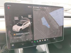 White Tesla Model 3 2020 in Marijampole, with an engine capacity of 0.00 L and mileage of 146 thousand km for 12400 €, photo 19 on AUTOMOTO.COM.LV