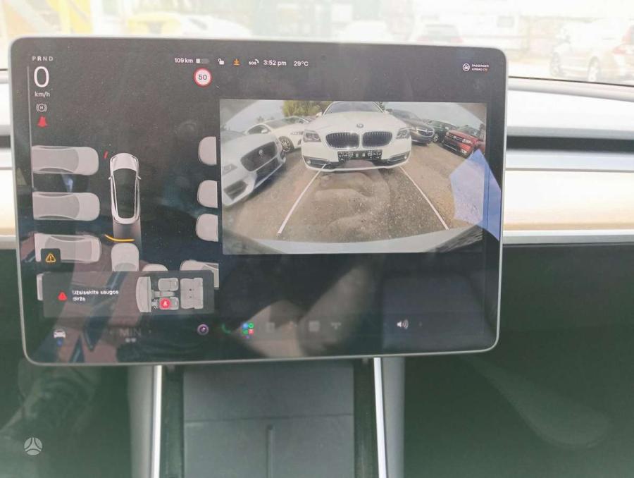 White Tesla Model 3 2020 in Marijampole, with an engine capacity of 0.00 L and mileage of 146 thousand km for 12400 €, photo 21 on AUTOMOTO.COM.LV