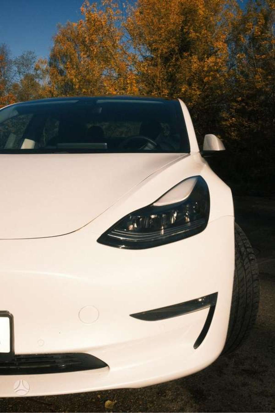 Balts Tesla Model 3 2021 Palanga, ar dzinēja tilpumu 0.00 L un nobraukumu 114 tūkst. km par 26000 €, foto 4 vietnē AUTOMOTO.COM.LV