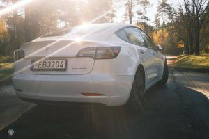 Balts Tesla Model 3 2021 Palanga, ar dzinēja tilpumu 0.00 L un nobraukumu 114 tūkst. km par 26000 €, foto 9 vietnē AUTOMOTO.COM.LV