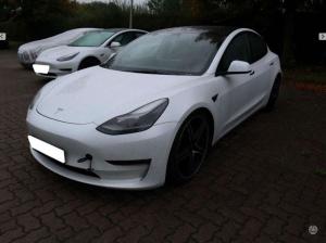 White Tesla Model 3 2021 in Siauliai, with an engine capacity of 0.00 L and mileage of 22 thousand km for 19900 €, photo  on AUTOMOTO.COM.LV