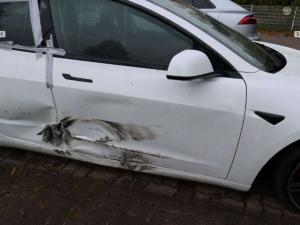 White Tesla Model 3 2021 in Siauliai, with an engine capacity of 0.00 L and mileage of 22 thousand km for 19900 €, photo 5 on AUTOMOTO.COM.LV