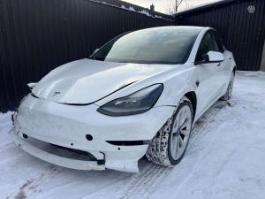 White Tesla Model 3 2021 in Kaunas, with an engine capacity of 0.00 L and mileage of 103 thousand km for 13200 €, photo  on AUTOMOTO.COM.LV