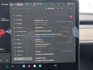 Белый Тесла Модель 3 2021 в Рига, объемом двигателя 0.00 л и пробегом 191 тыс. км за 22700 €, фото 10 на AUTOMOTO.COM.LV