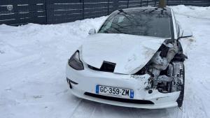 White Tesla Model 3 2021 in Jonava, with an engine capacity of 0.00 L and mileage of 60 thousand km for 9550 €, photo  on AUTOMOTO.COM.LV