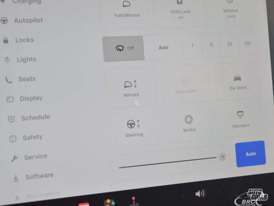 Белый Тесла Модель 3 2021 в Рига, объемом двигателя 0.00 л и пробегом 59 тыс. км за 27900 €, фото 22 на AUTOMOTO.COM.LV