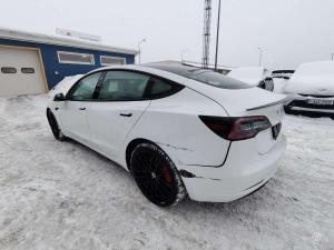 Balts Tesla Model 3 2021 Šauļi, ar dzinēja tilpumu 0.00 L un nobraukumu 125 tūkst. km par 17900 €, foto 4 vietnē AUTOMOTO.COM.LV