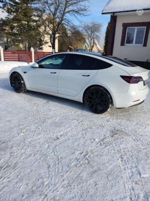 Balts Tesla Model 3 2021 Mažeikiai, ar dzinēja tilpumu 0.00 L un nobraukumu 183 tūkst. km par 20500 €, foto 3 vietnē AUTOMOTO.COM.LV