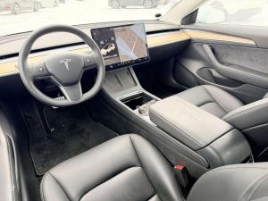 White Tesla Model 3 2021 in Siauliai, with an engine capacity of 0.00 L and mileage of 22 thousand km for 18850 €, photo 10 on AUTOMOTO.COM.LV