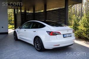 Balts Tesla Model 3 2021 Rīga, ar dzinēja tilpumu 0.00 L un nobraukumu 118 tūkst. km par 22500 €, foto 4 vietnē AUTOMOTO.COM.LV