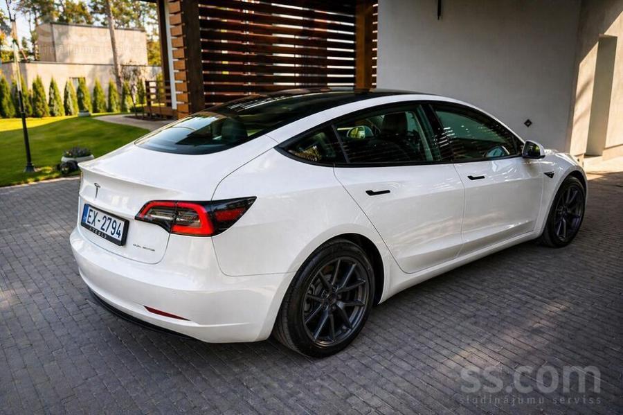 Balts Tesla Model 3 2021 Rīga, ar dzinēja tilpumu 0.00 L un nobraukumu 118 tūkst. km par 22500 €, foto 5 vietnē AUTOMOTO.COM.LV