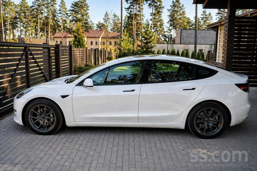 Balts Tesla Model 3 2021 Rīga, ar dzinēja tilpumu 0.00 L un nobraukumu 118 tūkst. km par 22500 €, foto 6 vietnē AUTOMOTO.COM.LV