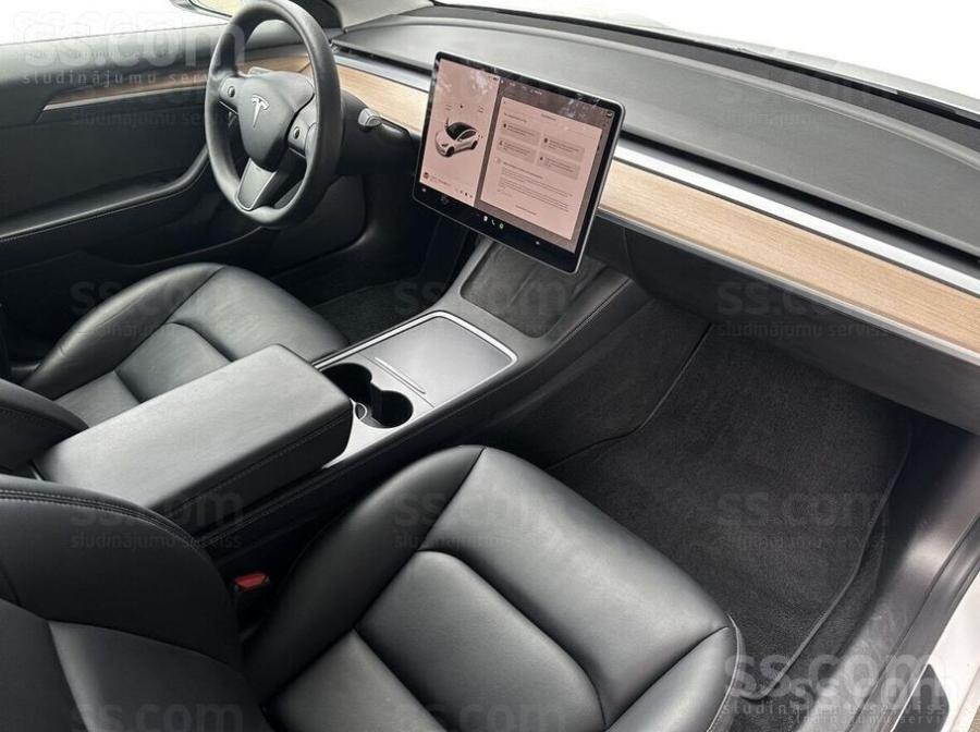Balts Tesla Model 3 2021 Rīga, ar dzinēja tilpumu 0.00 L un nobraukumu 118 tūkst. km par 22500 €, foto 10 vietnē AUTOMOTO.COM.LV