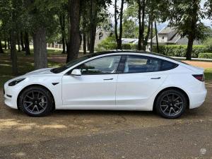 Balts Tesla Model 3 2021 Marijampole, ar dzinēja tilpumu 0.00 L un nobraukumu 100 tūkst. km par 23500 €, foto 5 vietnē AUTOMOTO.COM.LV