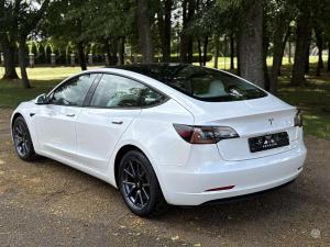 Balts Tesla Model 3 2021 Marijampole, ar dzinēja tilpumu 0.00 L un nobraukumu 100 tūkst. km par 23500 €, foto 6 vietnē AUTOMOTO.COM.LV