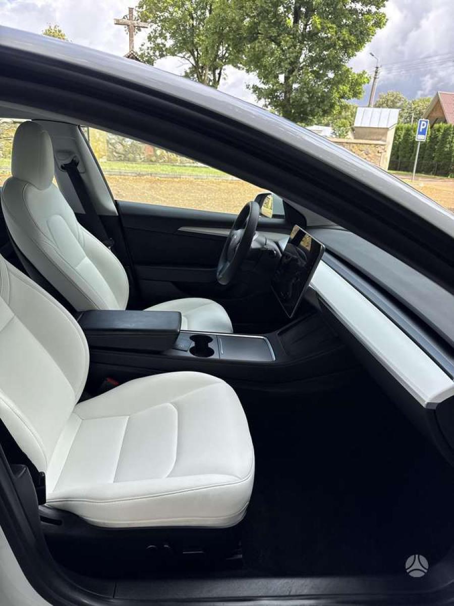 Balts Tesla Model 3 2021 Marijampole, ar dzinēja tilpumu 0.00 L un nobraukumu 100 tūkst. km par 23500 €, foto 15 vietnē AUTOMOTO.COM.LV