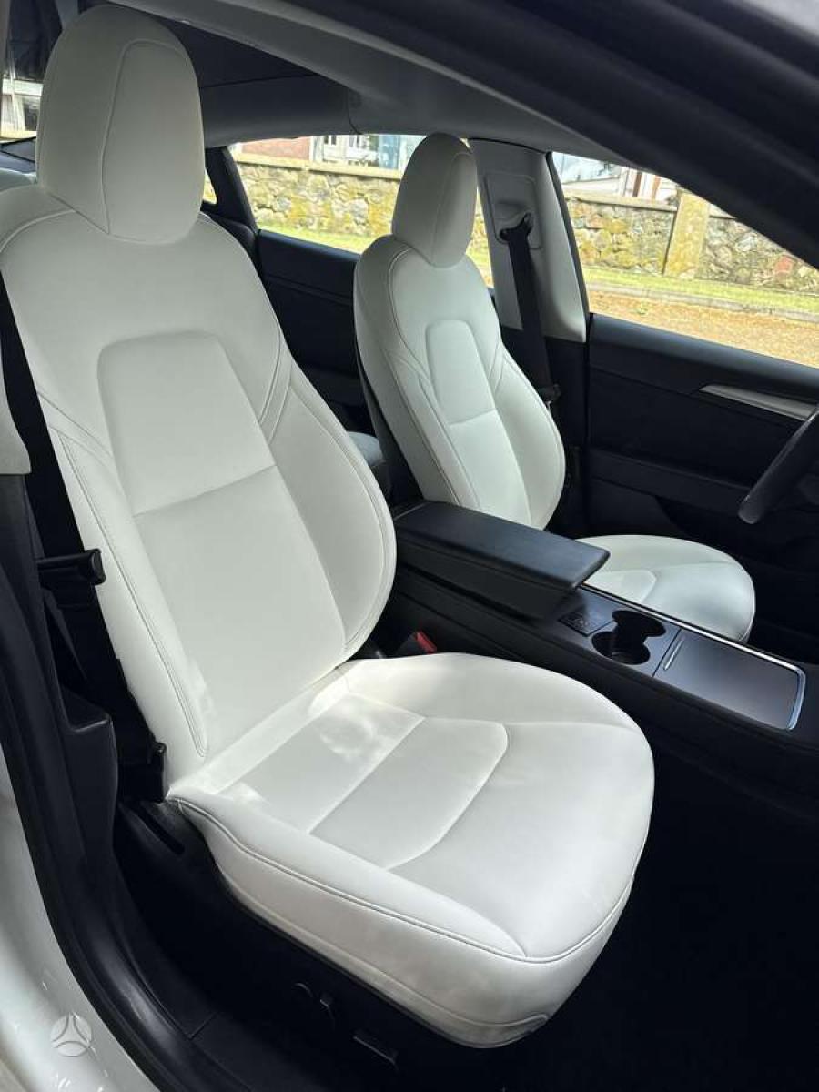 Balts Tesla Model 3 2021 Marijampole, ar dzinēja tilpumu 0.00 L un nobraukumu 100 tūkst. km par 23500 €, foto 16 vietnē AUTOMOTO.COM.LV