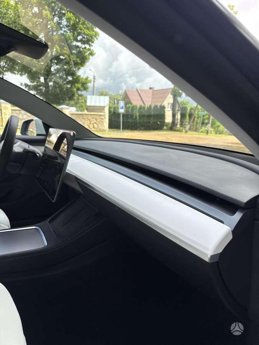 Balts Tesla Model 3 2021 Marijampole, ar dzinēja tilpumu 0.00 L un nobraukumu 100 tūkst. km par 23500 €, foto 17 vietnē AUTOMOTO.COM.LV