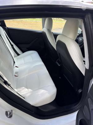 Balts Tesla Model 3 2021 Marijampole, ar dzinēja tilpumu 0.00 L un nobraukumu 100 tūkst. km par 23500 €, foto 18 vietnē AUTOMOTO.COM.LV