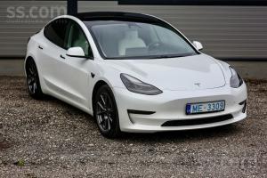 White Tesla Model 3 2021 in Cesis, with an engine capacity of 0.00 L and mileage of 129 thousand km for 26000 €, photo  on AUTOMOTO.COM.LV