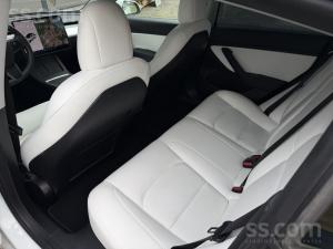 White Tesla Model 3 2021 in Cesis, with an engine capacity of 0.00 L and mileage of 129 thousand km for 26000 €, photo 18 on AUTOMOTO.COM.LV
