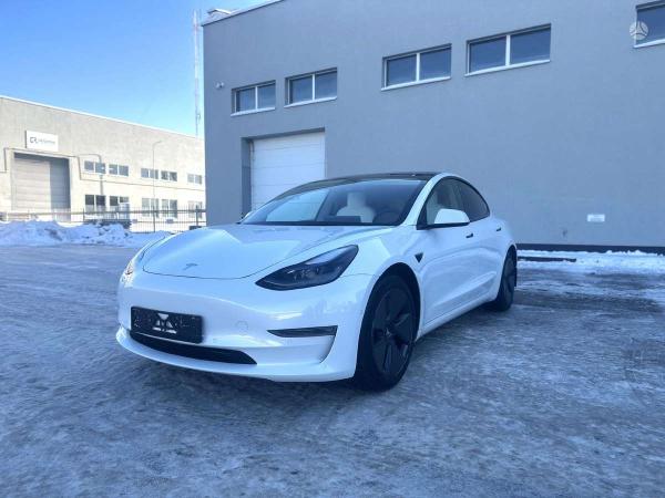 White Tesla Model 3 2022 in Marijampole, with an engine capacity of 0.00 L and mileage of 94 thousand km for 23400 €, photo 2 on AUTOMOTO.COM.LV