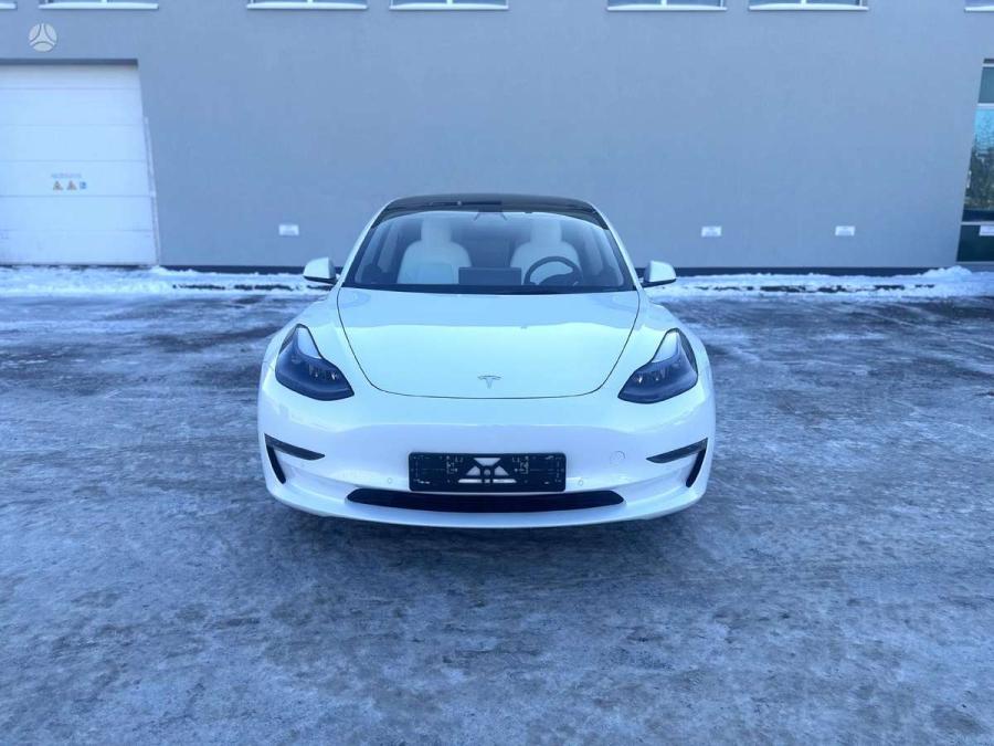 Balts Tesla Model 3 2022 Marijampole, ar dzinēja tilpumu 0.00 L un nobraukumu 94 tūkst. km par 23400 €, foto 3 vietnē AUTOMOTO.COM.LV