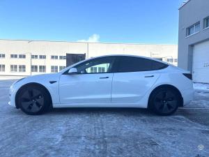 Balts Tesla Model 3 2022 Marijampole, ar dzinēja tilpumu 0.00 L un nobraukumu 94 tūkst. km par 23400 €, foto 5 vietnē AUTOMOTO.COM.LV