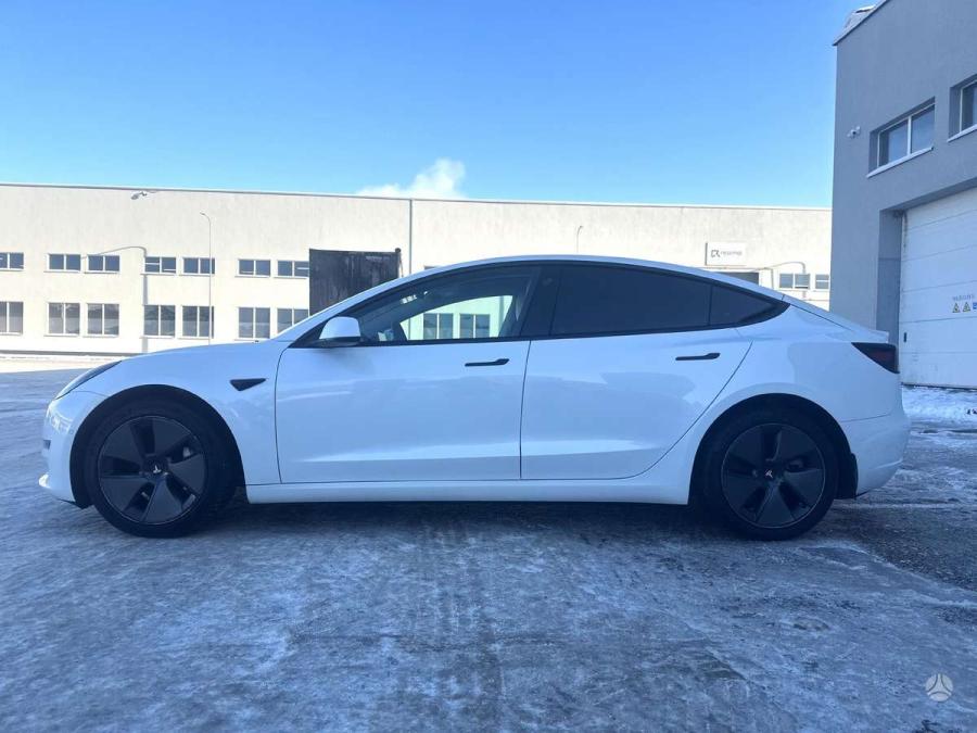 Balts Tesla Model 3 2022 Marijampole, ar dzinēja tilpumu 0.00 L un nobraukumu 94 tūkst. km par 23400 €, foto 5 vietnē AUTOMOTO.COM.LV