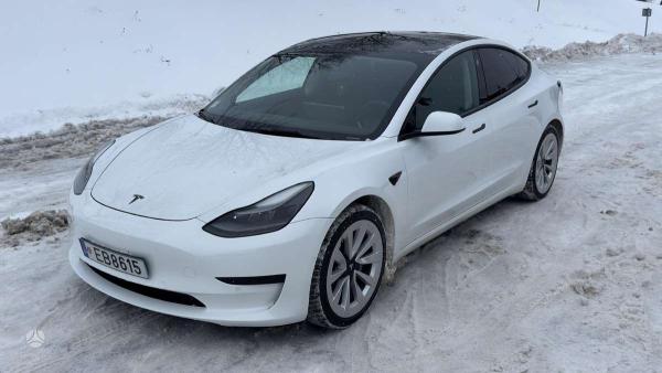 Balts Tesla Model 3 2022 Kauņa, ar dzinēja tilpumu 0.00 L un nobraukumu 80 tūkst. km par 22500 €, foto 3 vietnē AUTOMOTO.COM.LV